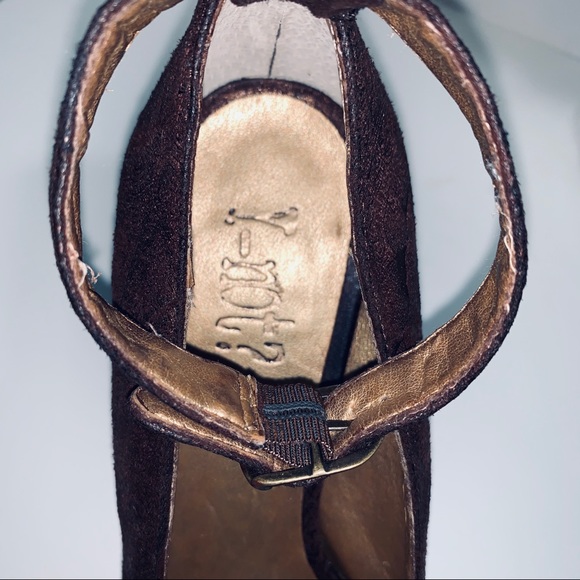 Y-Not | Shoes | Ynot Paisley Floral Print Heels | Poshmark